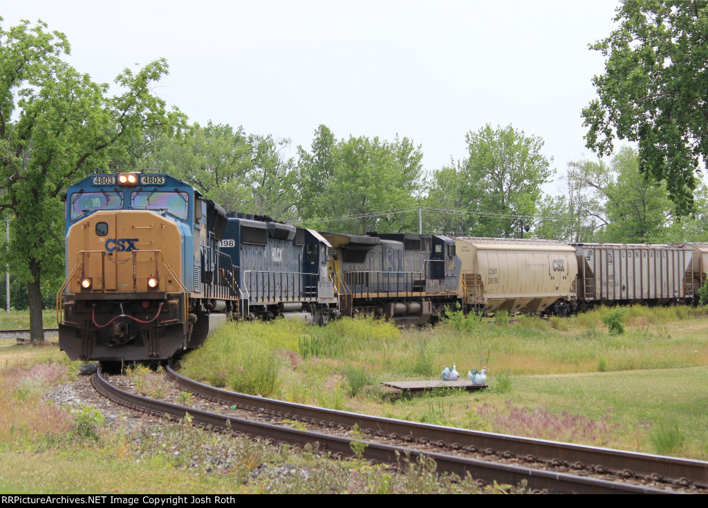CSX 4803, HLCX 7198 & CSX 7354